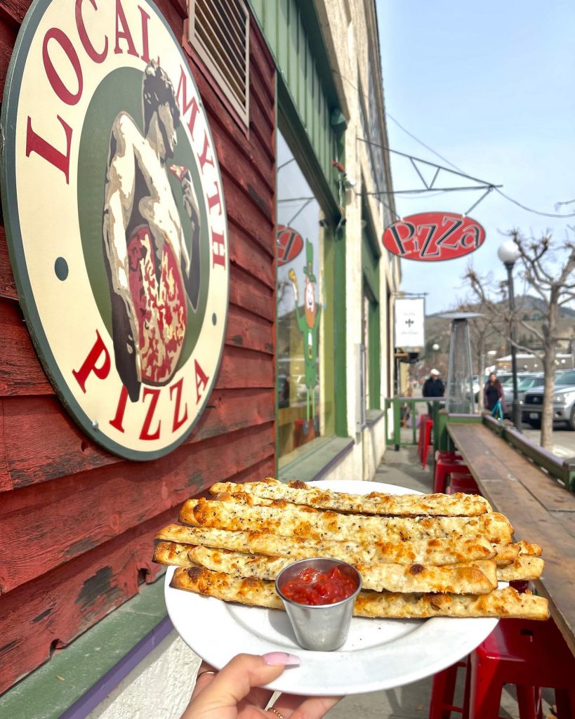 Savor the Flavor: Must-Try Restaurants in the Lake Chelan, WA Area ...